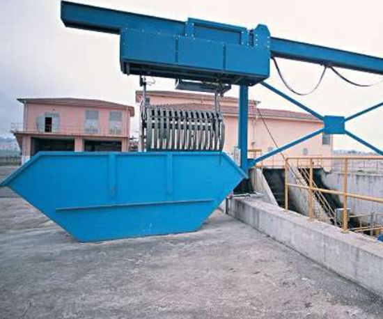 Travelling Grab Screens - A Wastewater Solution from DT
