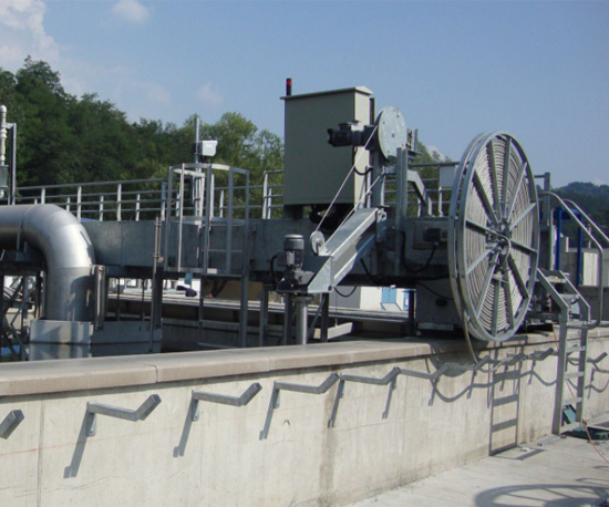 Longitudinal Scrapers